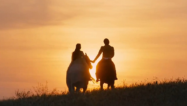 'Romeo and Juliet': Hayley Steinfeld and Douglas Booth in new trailer