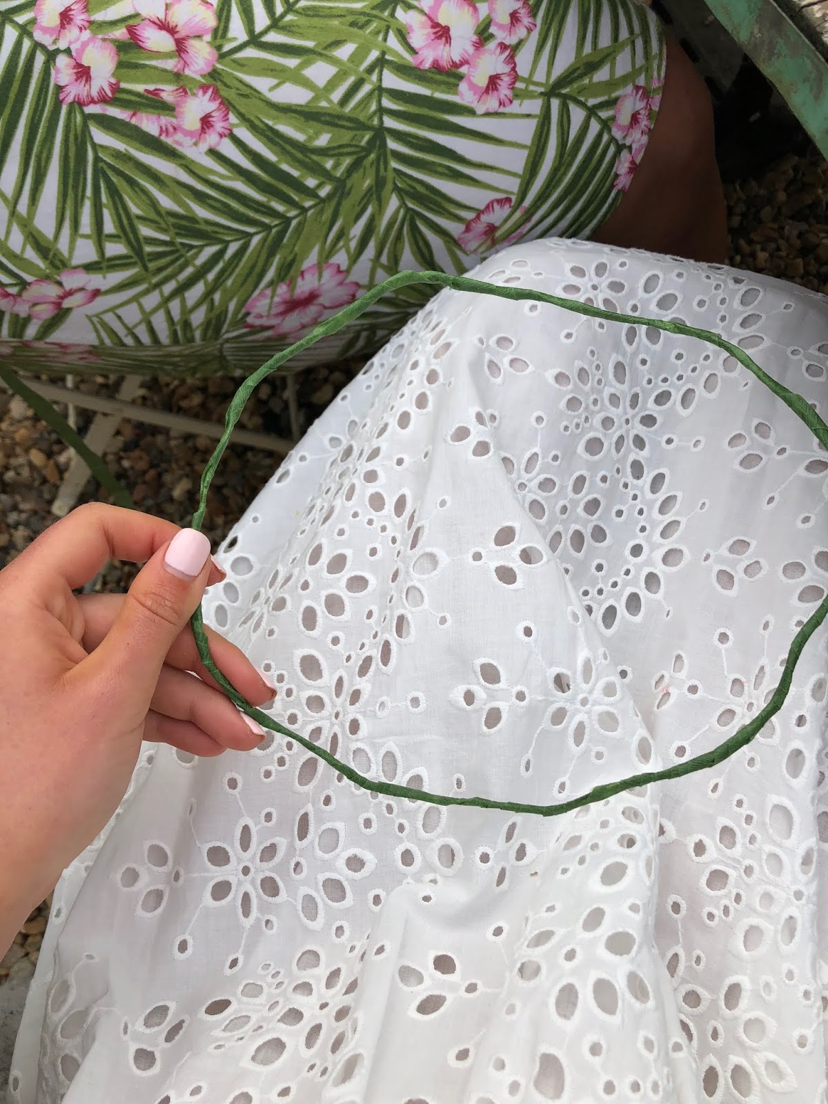 Hobbycraft* // Throwing a Midsommer Garden Party & DIY Flower Crowns ...