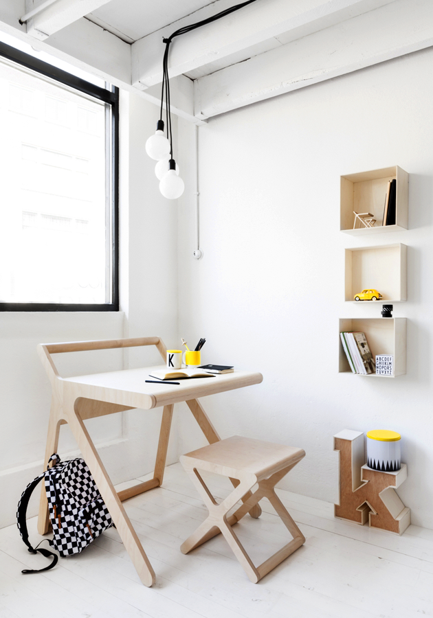 Chill Decoración | | Clean and clever desk design for kids