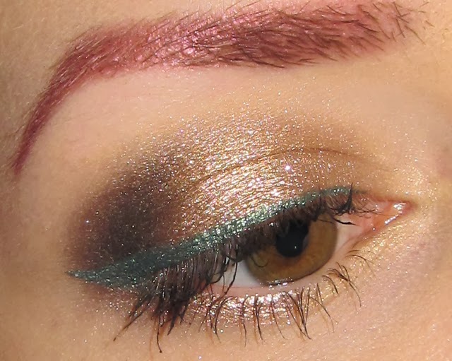 Glitter is my Crack: Neutral eye Makeup Look with Green Liner
