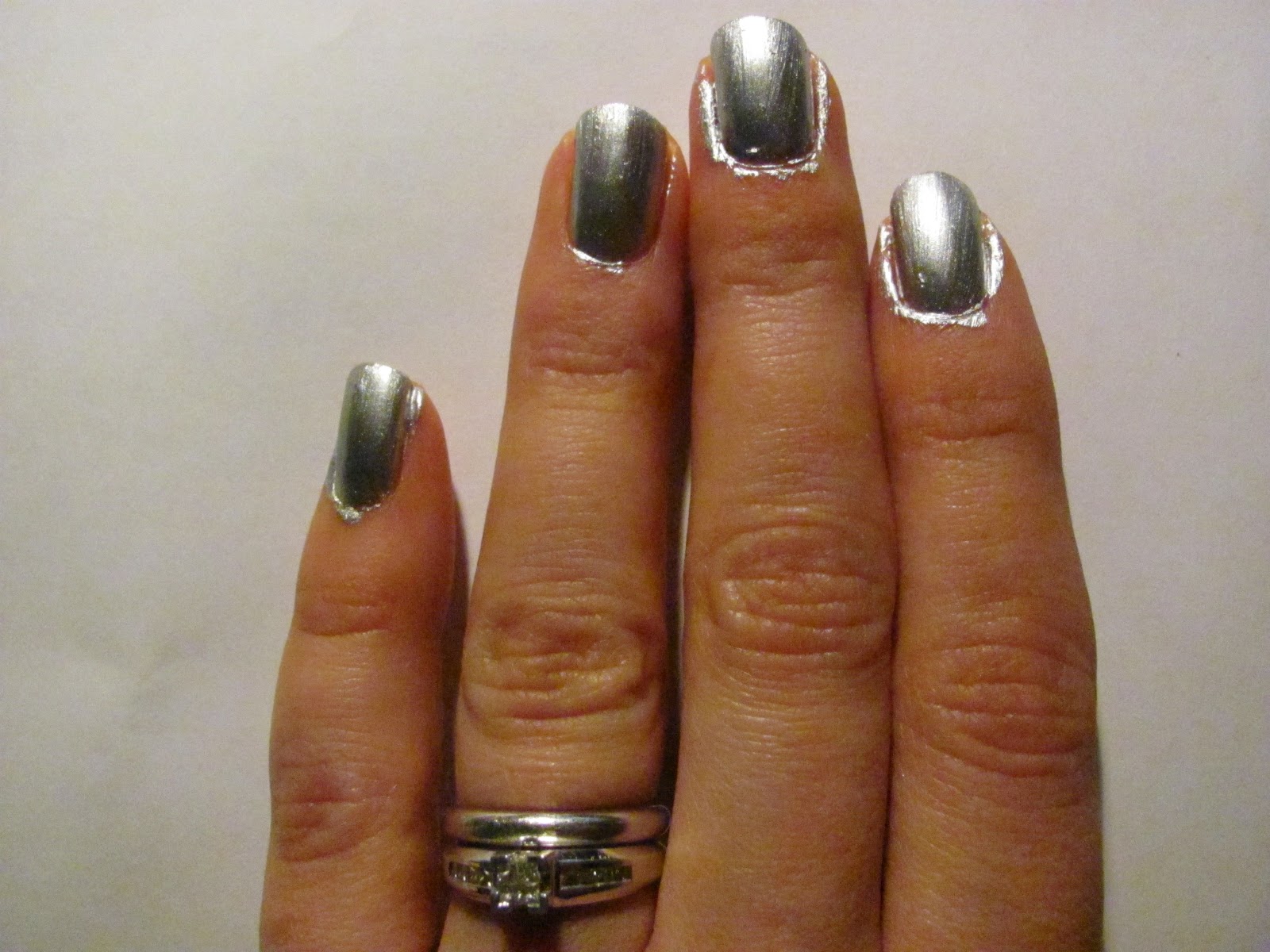 TrioBingo: Helppo ja nopea ranskalainen manikyyri