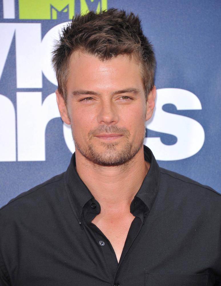 JOSH DUHAMEL HOLLYWOOD ACTOR PROFILE STATUS UPDATES ~ CELEBRITY STATUS