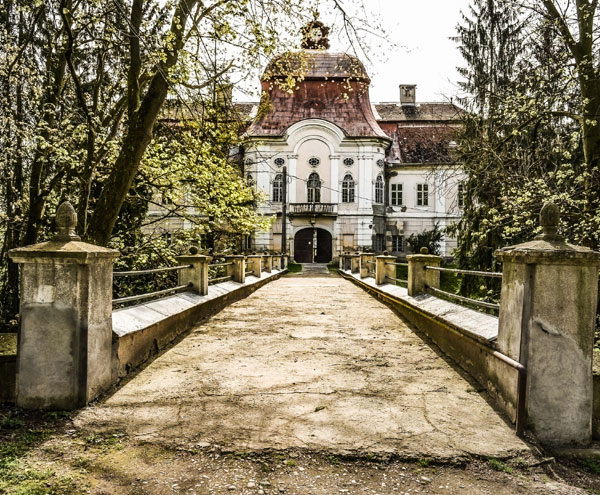 Muzica şi poezia , prietenii sufletului meu!: 10 castele din Romania pe ...