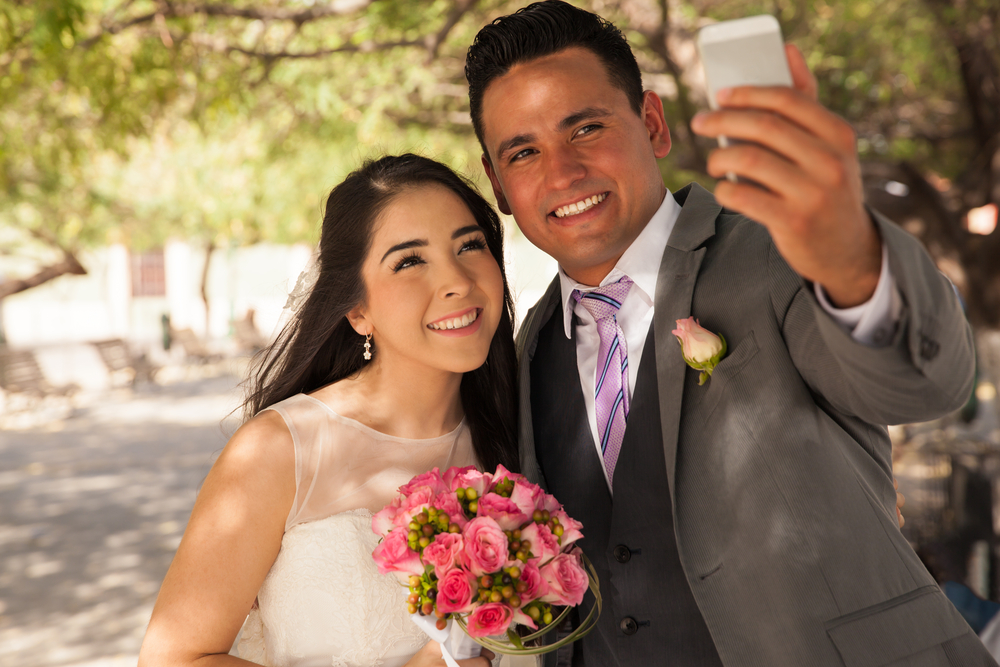Country Jewell Gems: Cell Phone Etiquette For Weddings