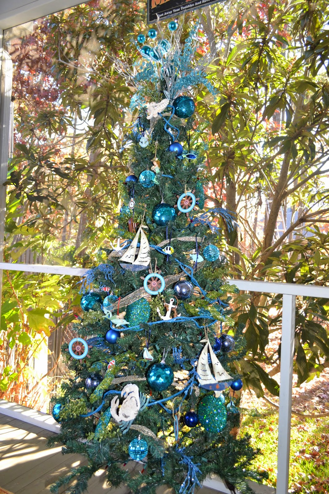The Decorative Dreamer: Nautical Christmas Tree