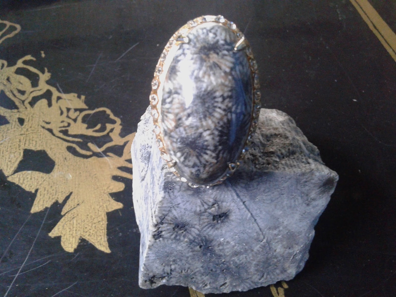 Bali Mistik Batu akik teratai tridatu / panca datu bertuah langka bali