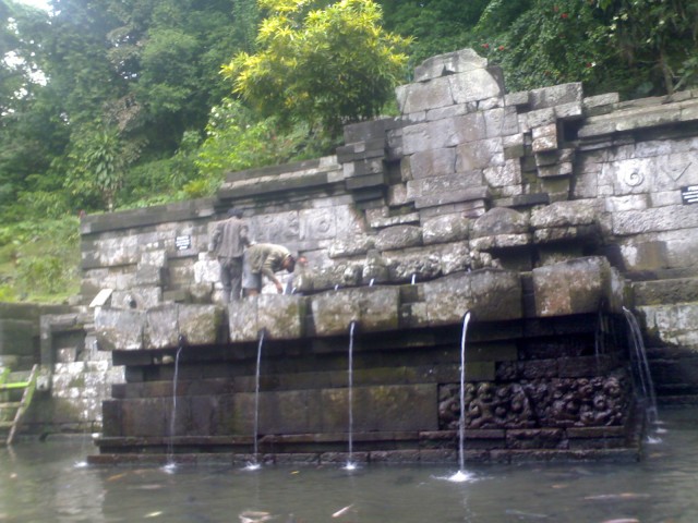 pusakaalamliar: CANDI JOLOTUNDO PEMANDIAN SANG RAJA KAHURIPAN AIRLANGGA