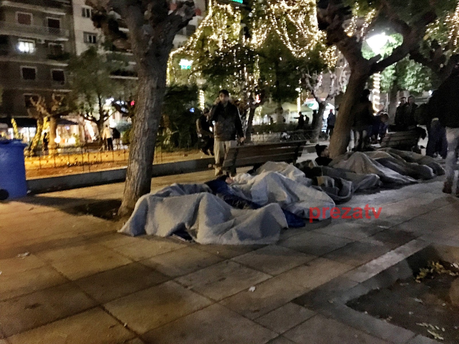 ΠΡΕΖΑ TV ©: ΔΕΚΑΔΕΣ ΠΡΟΣΦΥΓΕΣ ΠΟΛΕΜΟΥ ΑΠΟ ΤΗ ΣΥΡΙΑ ΚΟΙΜΟΥΝΤΑΙ ...
