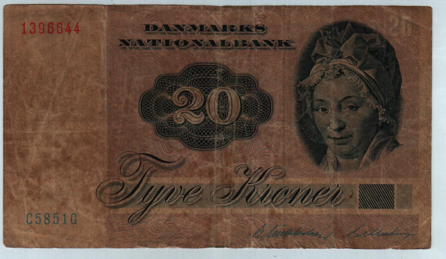 The private collection of banknotes from around the countries in the ...