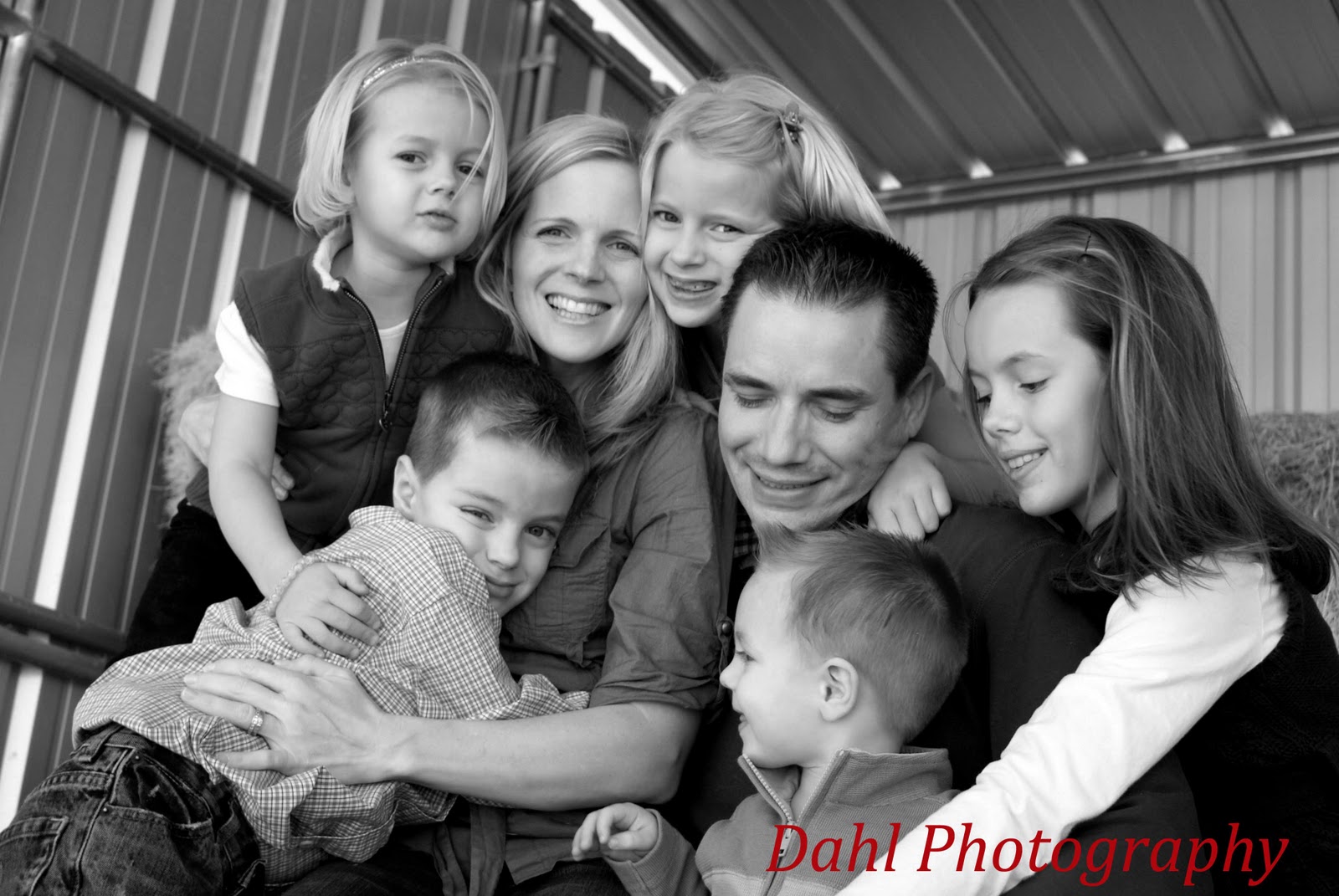 Dahl Photography: 7 Makes Up the Larsons