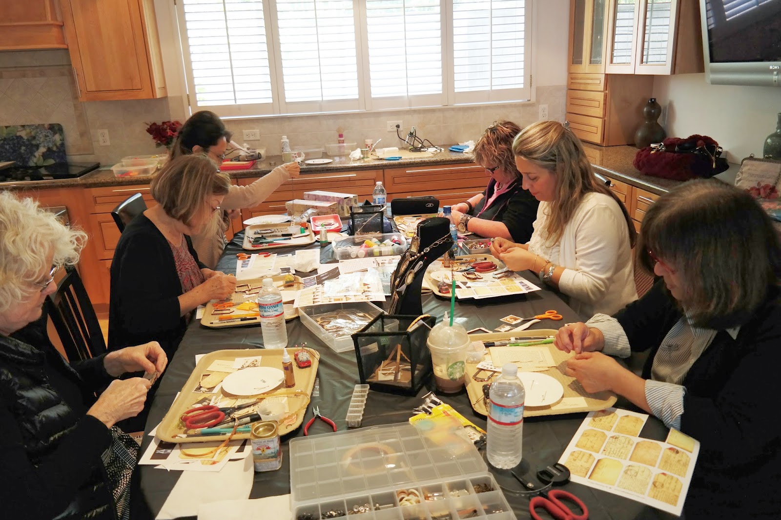 Artful Play: Mini Frame Workshop