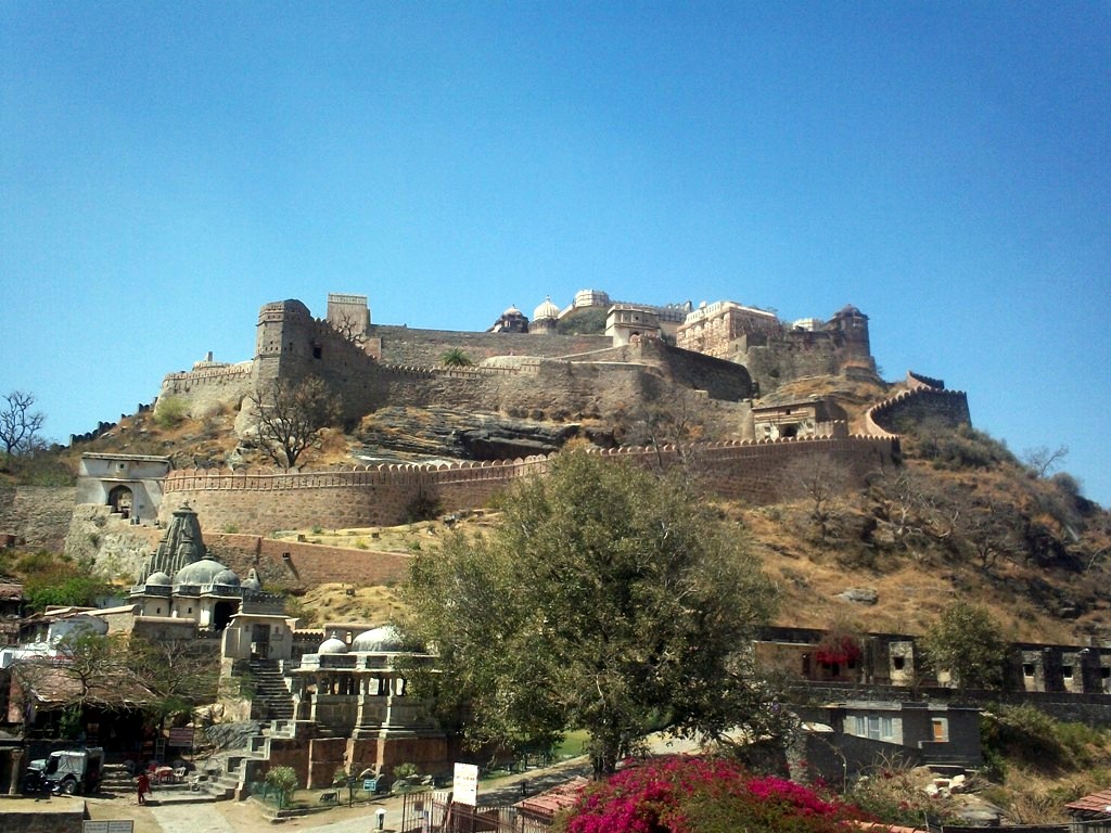 MindPatience: Kumbhalgarh Fort - Second longest wall in the world!