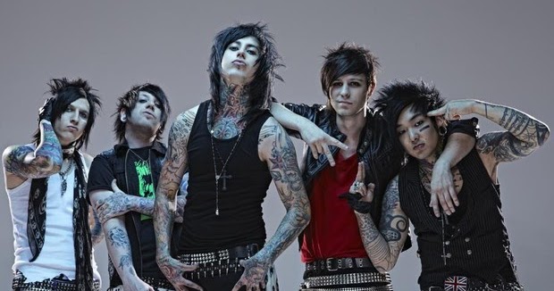 ROCK 'N' ROLL NA VEIA: BIOGRAFIA - FALLING IN REVERSE
