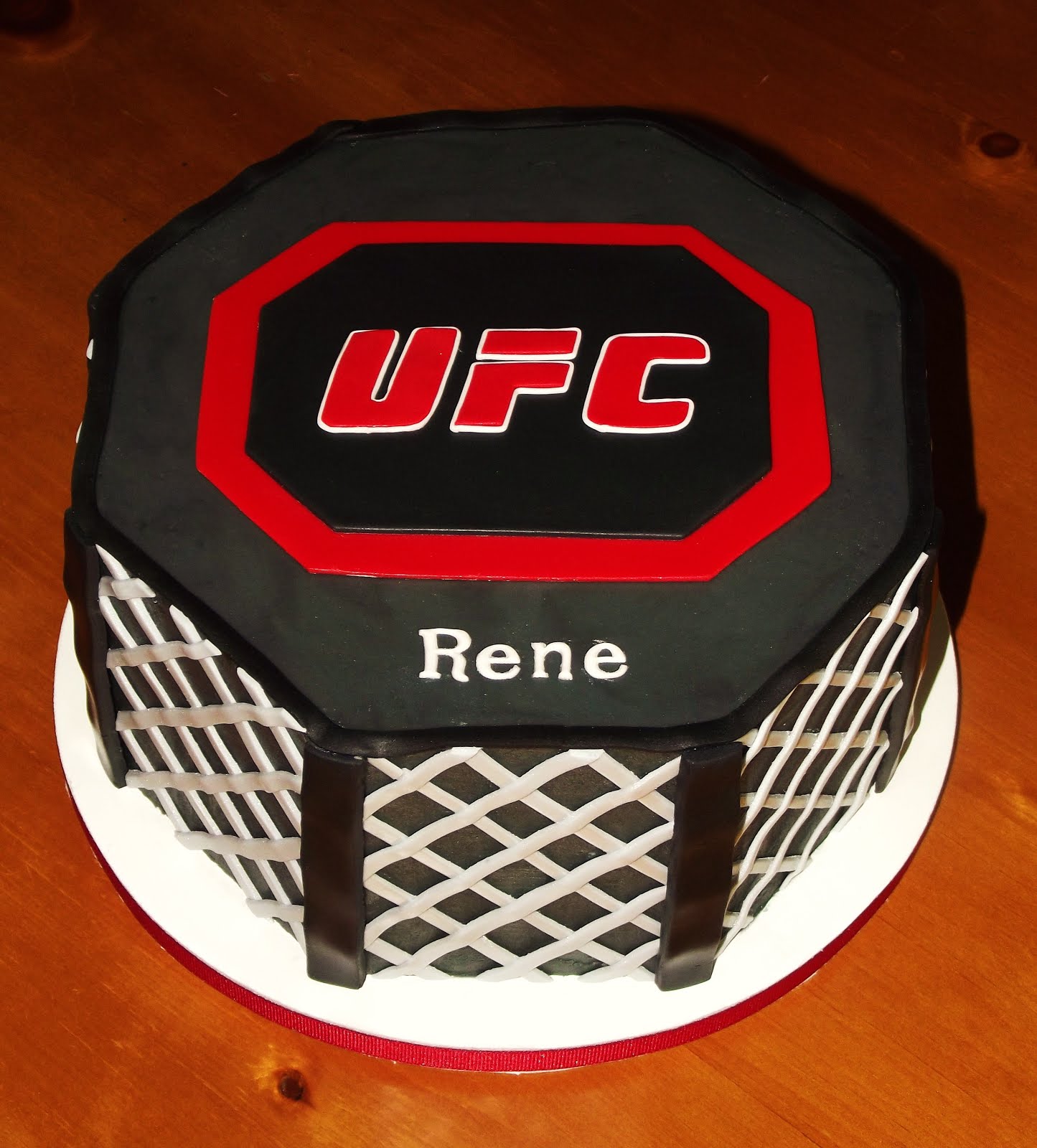 Suzy's Sweet Shoppe: UFC Birthday Cake
