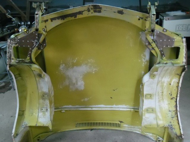 Restauration Spitfire MK4: Intérieur capot , étriers , commande embrayage