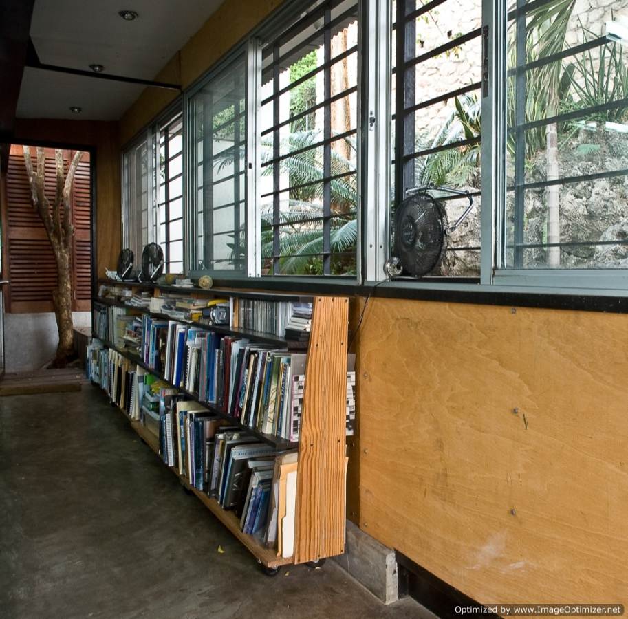 Modular office studio in Jamaica