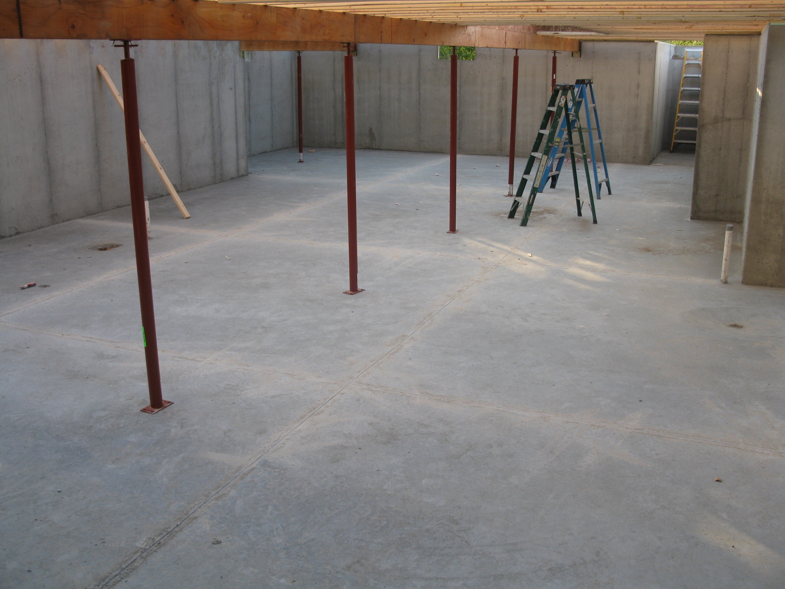 Henderson Homestead: Floor Joists and Supports