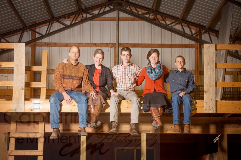 Capturing The Moment Photography: Family Portraits in the Barn