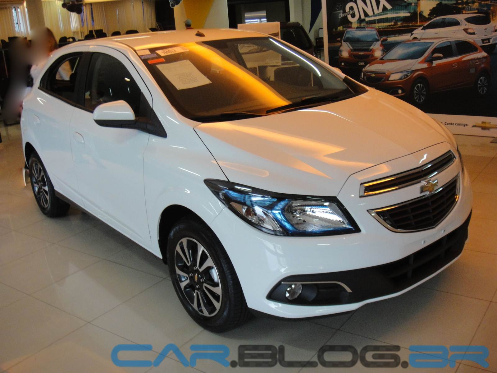 Chevrolet Onix é premiado com o título de Melhor Carro de 2012