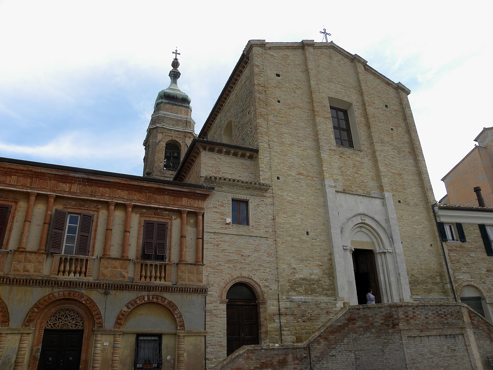 Camerano ( AN ), terra del Rosso Conero - THE MARCHE EXPERIENCE