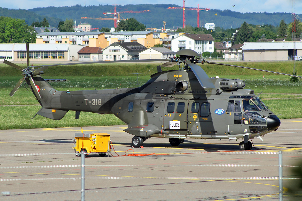Eastwings: AS-332M1 Super Puma * Swiss Air Force * Police St. * T-318