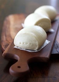 Sweet Disposition: Pane al vapore cinese: Nai huang bao