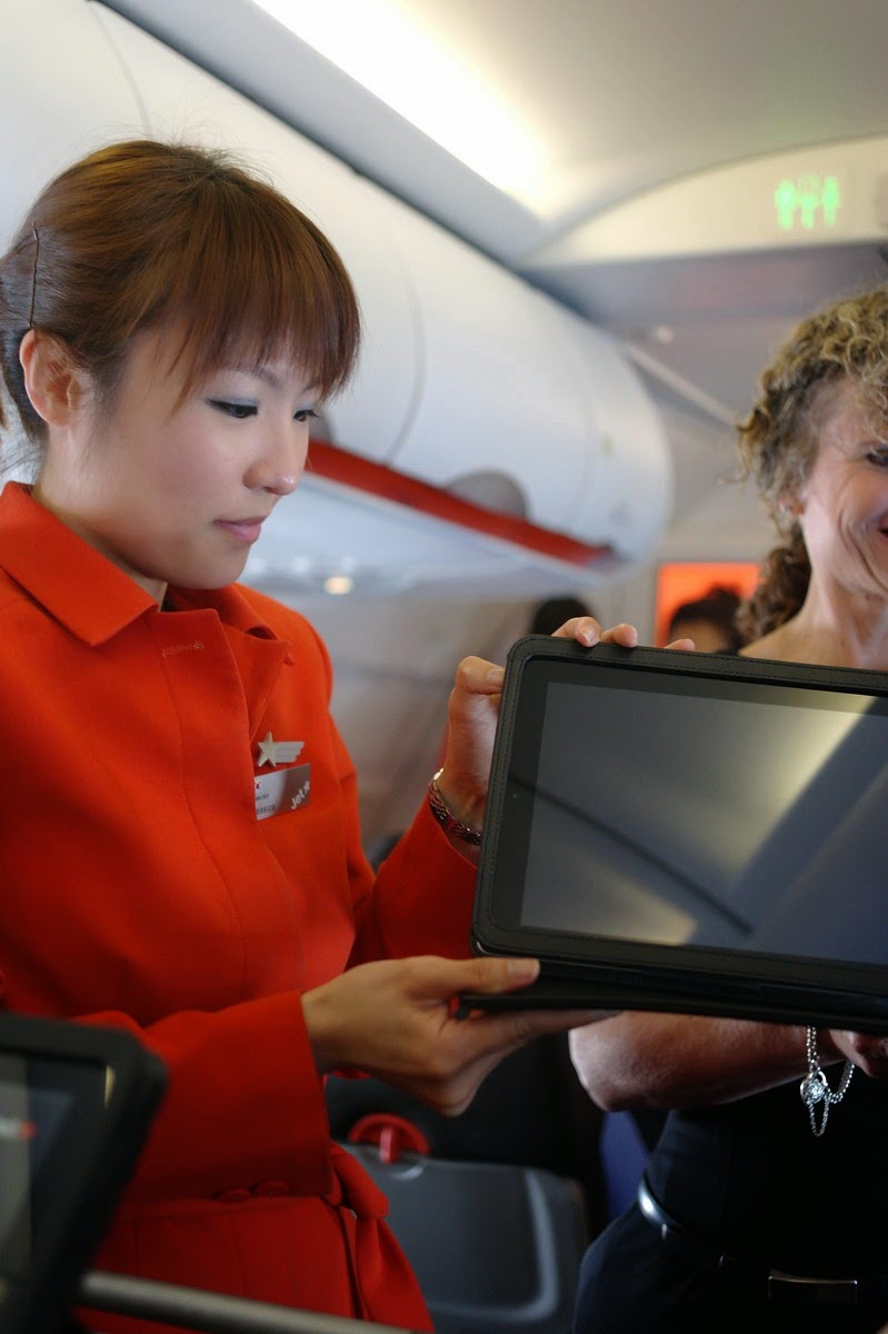 Jetstar Airways in Asia ~ World stewardess Crews