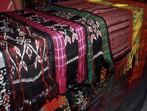 MOTIF KAIN TENUN ALOR NTT - MARICA DESA KAYANG ALOR NTT