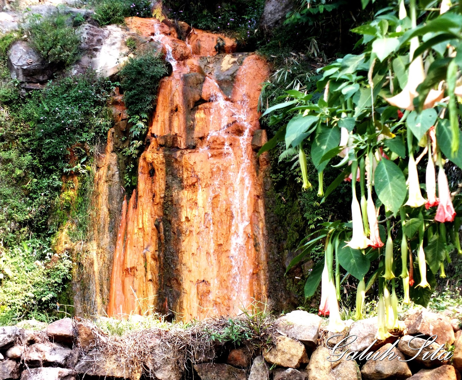 Grojogan Klenting Kuning, Air Terjun Mungil nan Menggoda Mata | Guntoro10