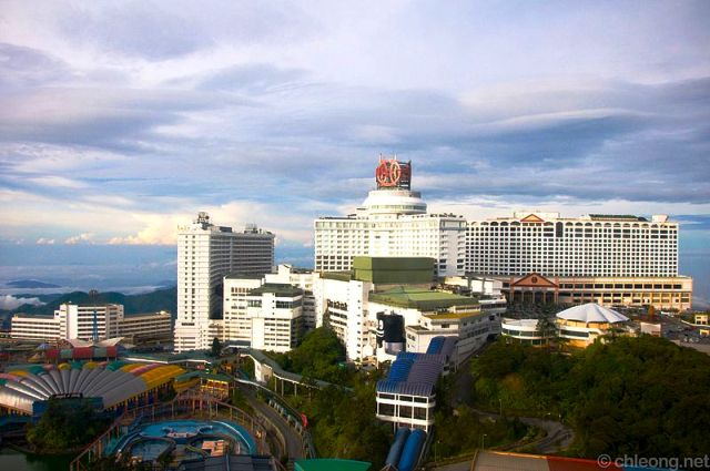 TOKEN OF THE GENTING FOUNDER 80TH BIRTHDAY (1997) | Error coins