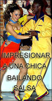 Impresionar a una chica bailando salsa