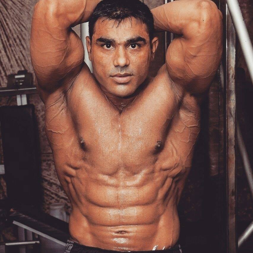 world bodybuilders pictures: mardan bodybuilder muhammad naseer