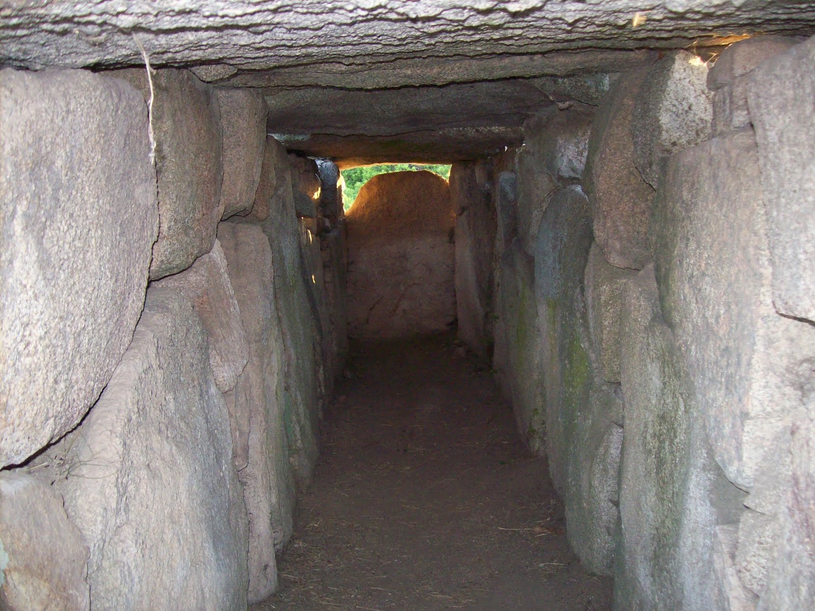 Il Mulino del Tempo: ARCHEOLOGIA SARDA: TOMBE DEI GIGANTI