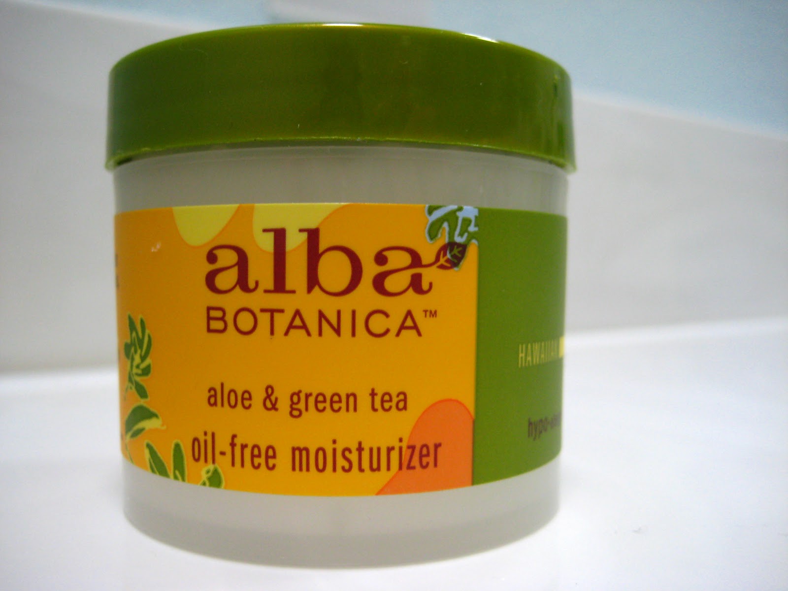 Green Beauty: Alba Botanica Aloe & Green Tea Oil-Free Moisturizer
