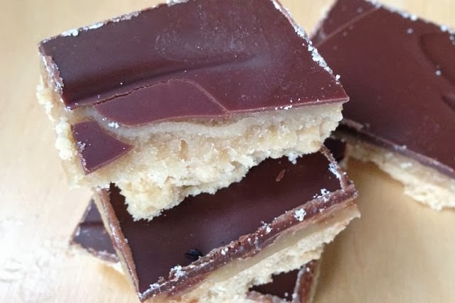 VEGANOO Vegan Reviews: Review: Morrisons Free From Millionaires Shortbread