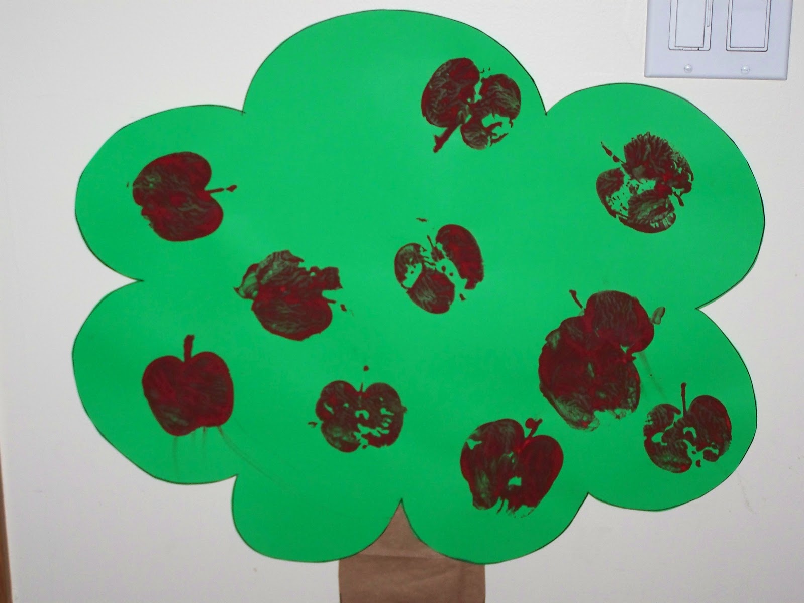 When Life Gives You Scraps, Make Quilts!: Apple Tree Art Idea