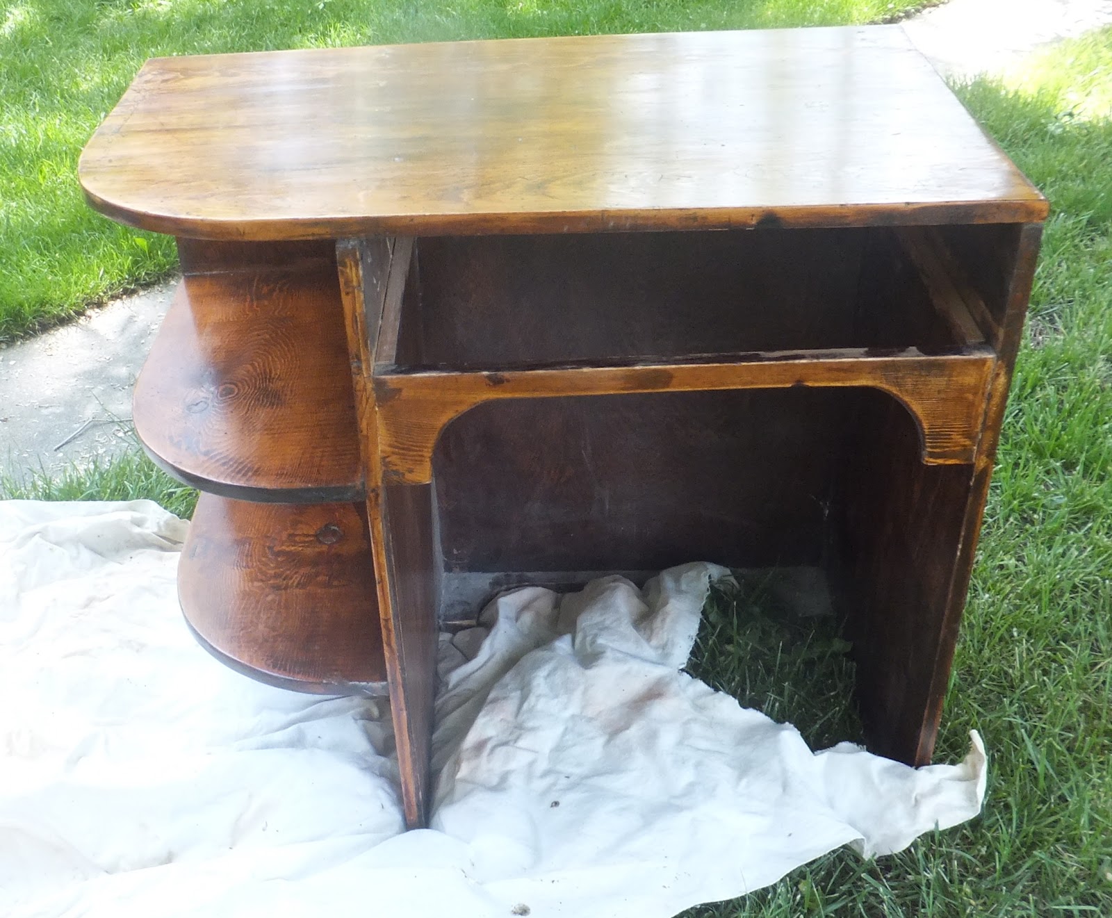 Ash Tree Cottage: A Cozy Spot For Creativity