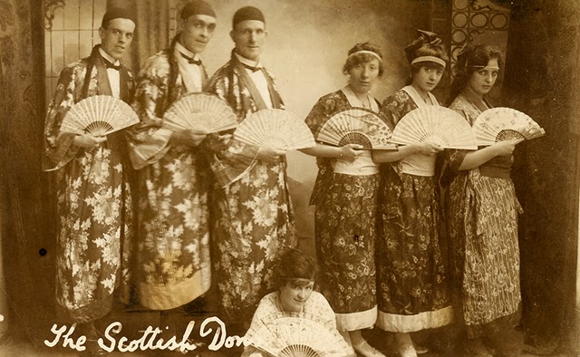 35 Vintage Photos of Foreigner Women Posing in Kimono Dress From the ...