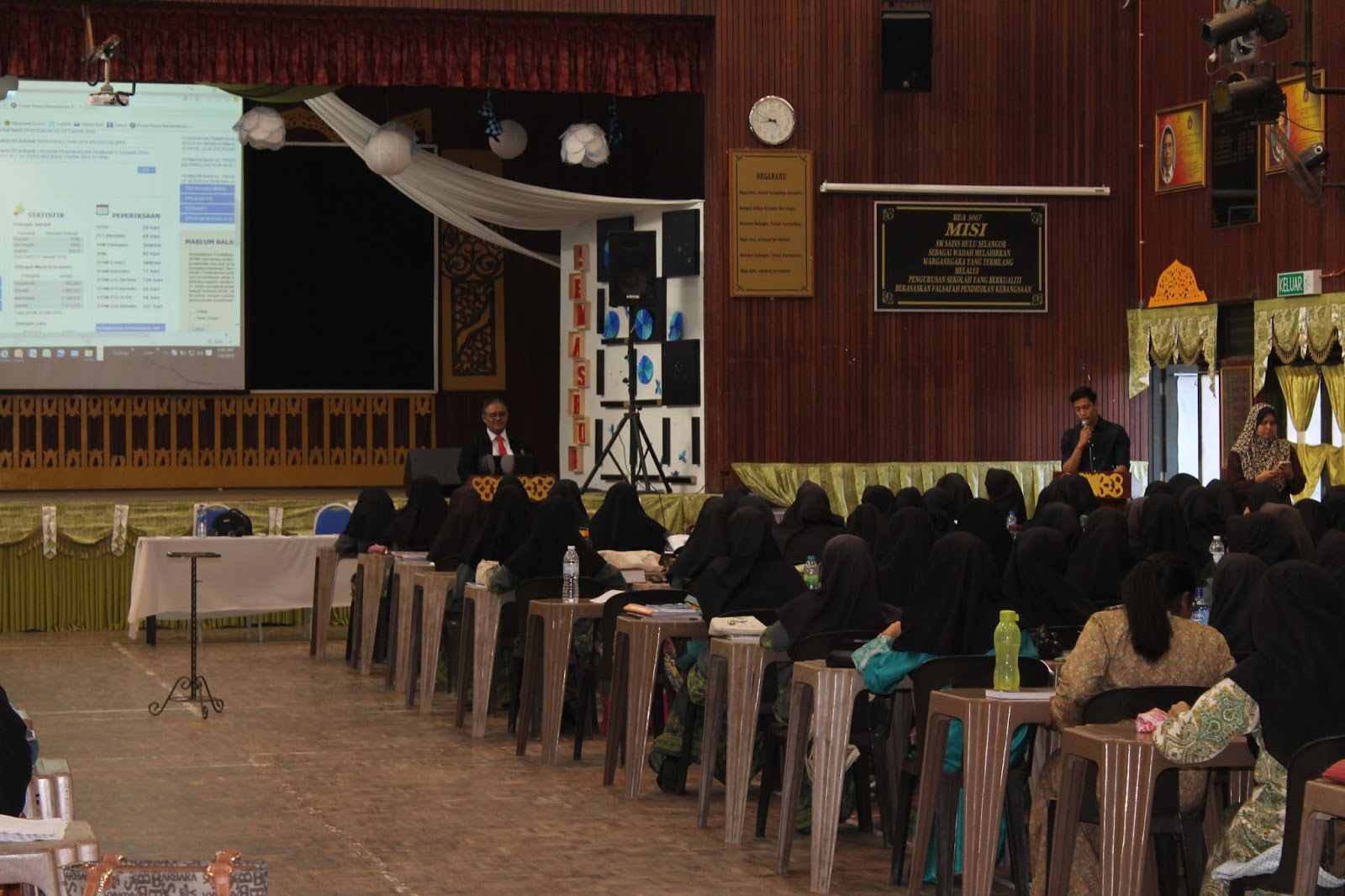 WADAH KETERAMPILAN BERBAHASA: PROGRAM JERAYAWARA BAHASA DI SM SAINS ...