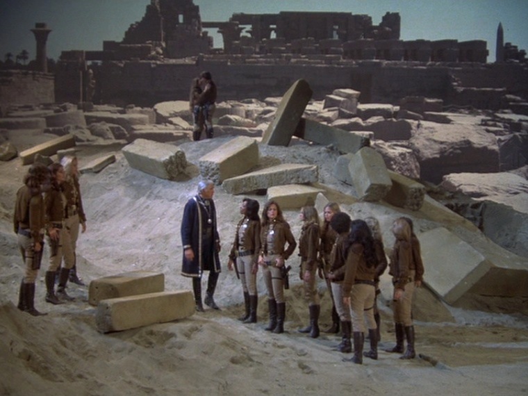 BATTLESTAR GALACTICA - SAGA OF A STAR WORLD