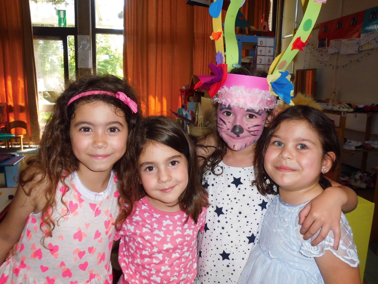 De Tovertuin - Juf Céline: Gelukkige verjaardag Charlotte, Danial en Asel