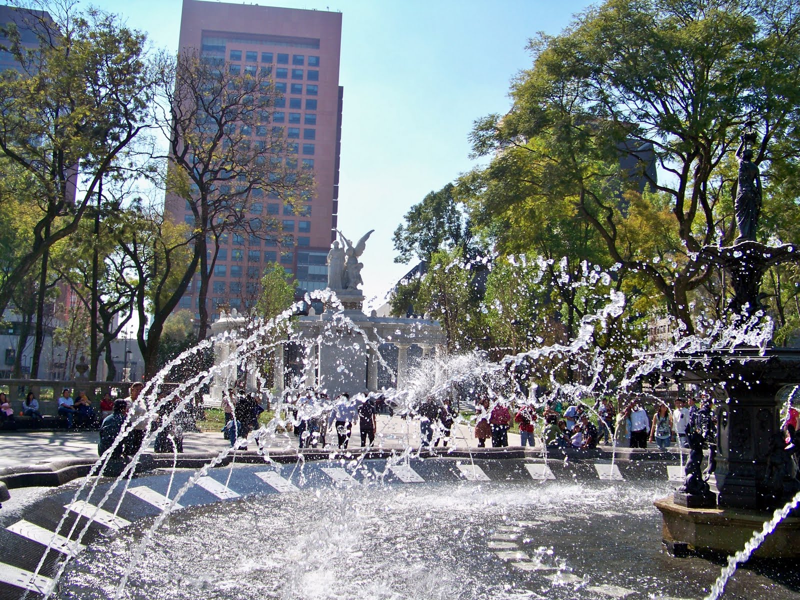 Pepe Martínez: ALAMEDA CENTRAL DE MÉXICO: EL PARQUE MÁS ANTIGUO DE LAS ...