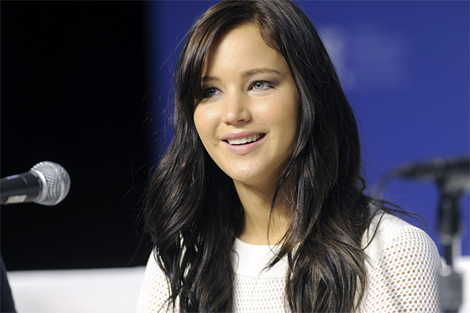 NEWS: Jennifer Lawrence officially joins Facebook | TheHungerGamers.com ...