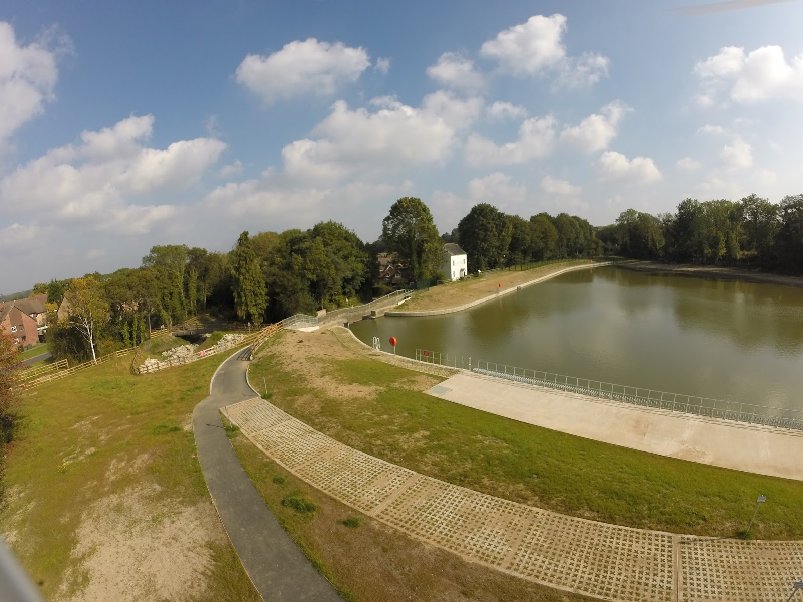 Aerial Britain: SEVEN PICTURES: Ifield Mill Pond