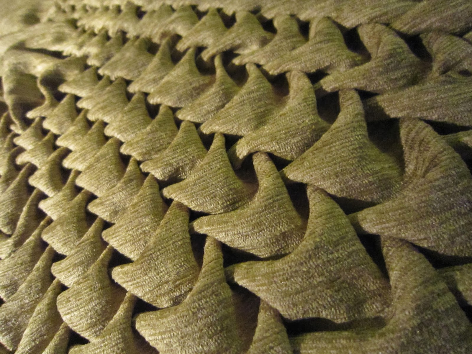 Sew What? by Debbie Shore: Smocking a Christmas tree