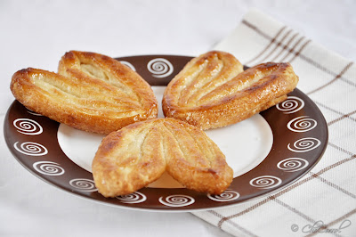 CoLoRes, SaBoRes, oLoRes...CoLoRs, TaSTeS, SmeLLS: orejas and basic ...