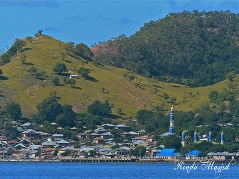Masjidinfo: Masjid Al-Ijtihaj Lamakera, Pulau Solor