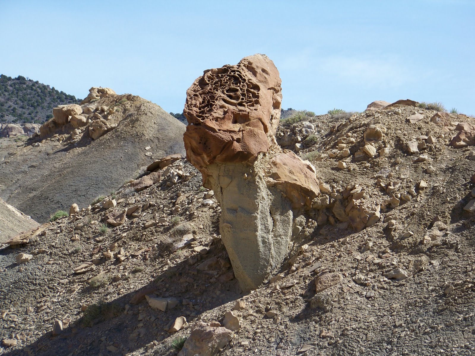 The Dynamic Earth: Hoodoo Tafoni!