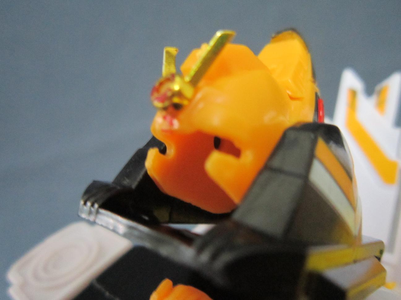 Hong's Hobby Garage: HHG's bottleg toy review: Hawk Overlord (Hyper Haken)