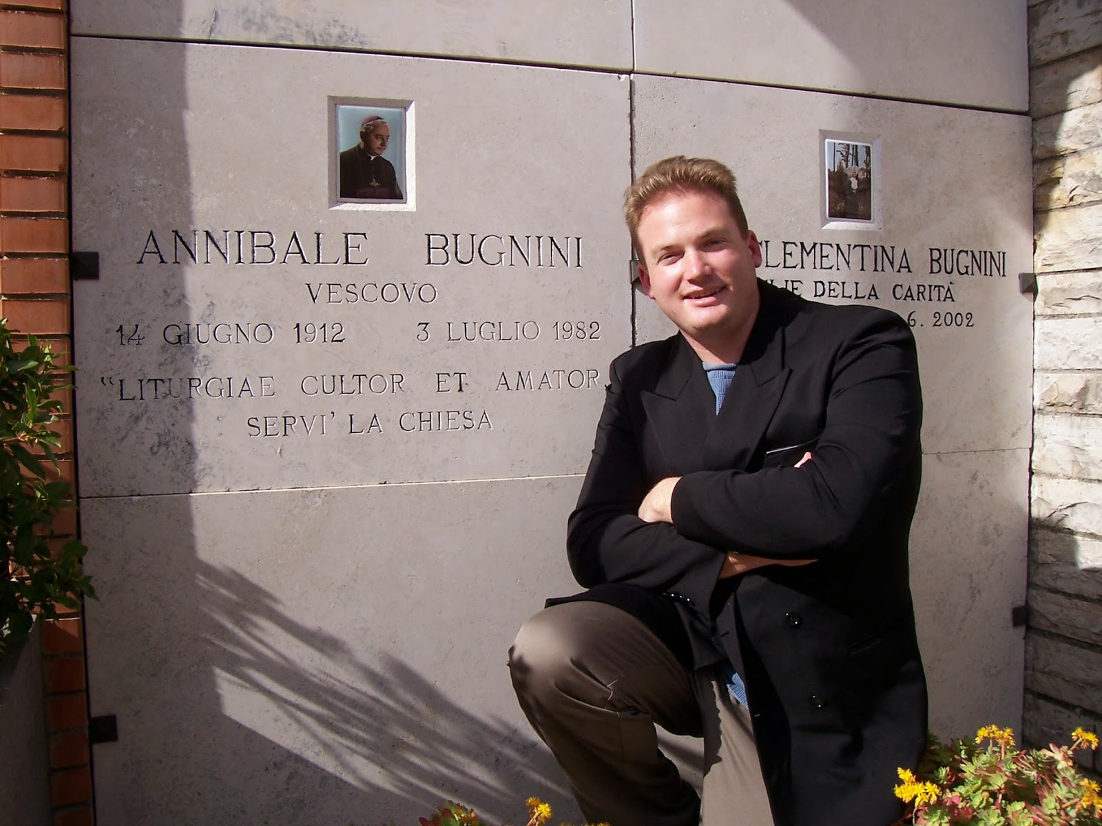 Orbis Catholicus Secundus: Tomb of Annibale Bugnini